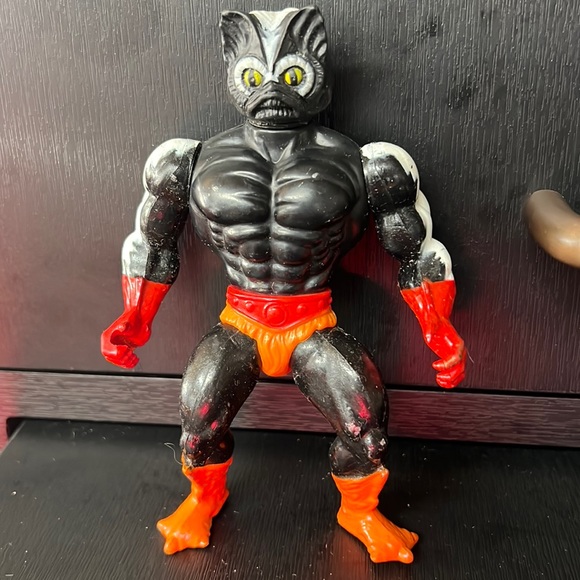 Mattel | Toys | Preowned Masters Of The Universe 2 Stinkor 981 Motu ...